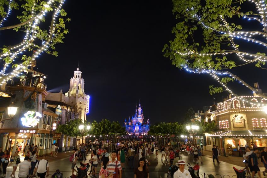 Where is Disneyland? | Six Disney Parks around the world