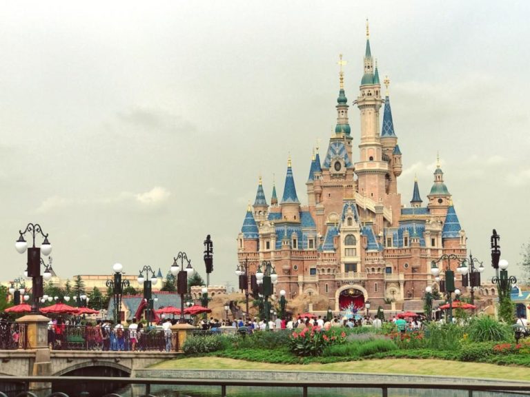 Where is Disneyland? | Six Disney Parks around the world